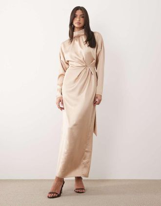 Daska Robe longue en satin &agrave; col montant, manches longues et d&eacute;tail nou&eacute; - Dor&eacute;-Bleu