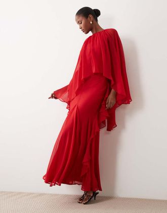 Asos Maxikleid in Rot mit R&uuml;schen und weiten Cape-&Auml;rmeln