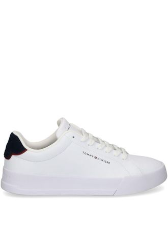 Tommy Hilfiger baskets à logo embossé - Blanc