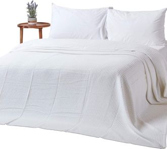 Homescapes Tagesdecke, Bettüberwurf aus 100% Bio-Baumwolle, weiß, Piqué-Waffeldecke 180 x 230 cm