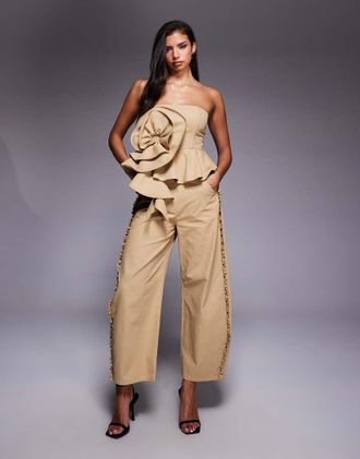 Asos Barrel-Hose aus Baumwoll-Twill in Hellbraun mit R&uuml;schen, Kombiteil-Neutral