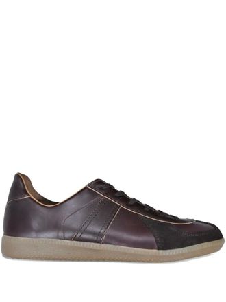 Reproduction of Found baskets lacées German Military à empiècements - Rouge