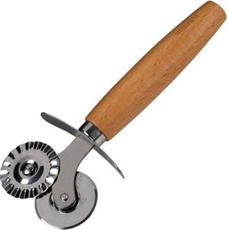 Fackelmann Fackelmann Teigr&auml;dchen f&uuml;r Ravioli, Maultaschen oder Pl&auml;tzchen - Teigrad aus Edelstahl mit Zink-Legierung - F&uuml;r hausgemachte Pasta - Ergonomischer Buc