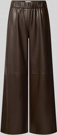 Comma Wide Fit Hose in Leder-Optik
