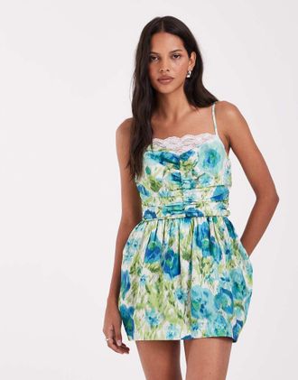 Asos robe courte fronc&eacute;e en dentelle &agrave; imprim&eacute; fleuri-Multi