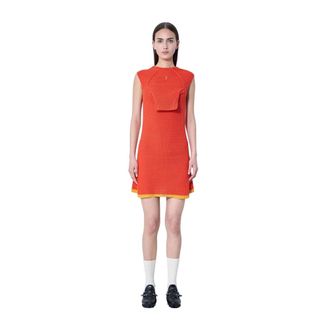 Kiko Kostadinov Strukturiertes Gestricktes Seidenkleid mit Drapierten Paneelen - - Dresses - Damen - Rot - M