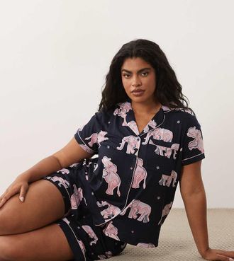 Chelsea Peers Curve - Set in Marineblau mit Elefanten-Aquarellmuster, aus Oberteil mit Reverskragen und Shorts-Navy