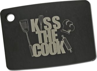 Jade Yoga Schneidebrett Gourmet Kitchen - Lasergravur Kiss the cook mit Aufh&auml;nge&ouml;se - Zellulose-Laminat - sp&uuml;lmaschinenfest, hygienisch, messerschonend, hitzebe