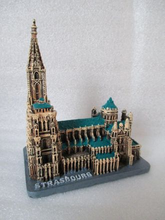 Generic Stra&szlig;burg Strasbourg M&uuml;nster Souvenir Poly Modell 13 cm Frankreich