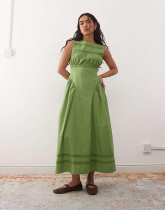 Reclaimed Vintage Robe d&eacute;t&eacute; mi-longue &agrave; taille basse et bordures en dentelle - Vert-Multicolore
