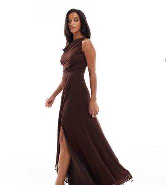 Tfnc Petite Linvit&eacute;e - Robe longue en mousseline avec jupe portefeuille - Chocolat-Brown