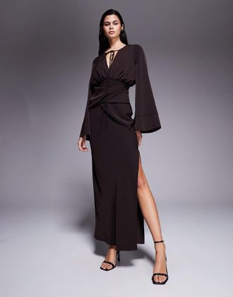 Asos Robe longue corset&eacute;e &agrave; manches blouson et encolure crois&eacute;e - Prune-Violet