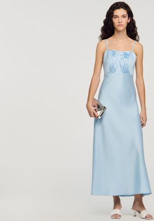 Sandro Langes Satinkleid