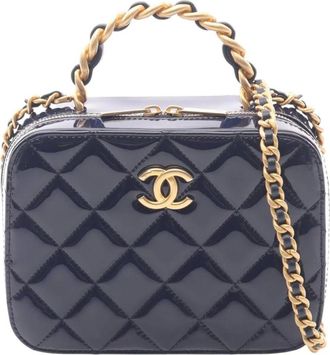 Chanel Sac vanity vintage matelass&eacute; en cuir verni pr&eacute;-poss&eacute;d&eacute; avec bandouli&egrave;re - Femme - Pre-owned - Bleu - Taille: ONE Size