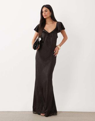 Vero Moda &auml;rmelloses Maxikleid mit Bindedetail und Spitze in Schokobraun
