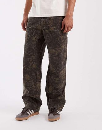 Levi's 568 pantalon loose &agrave; double genou en camouflage kaki-Vert