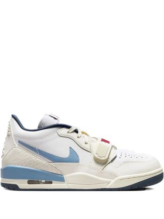 Nike Jordan baskets legacy &agrave; bride - Blanc