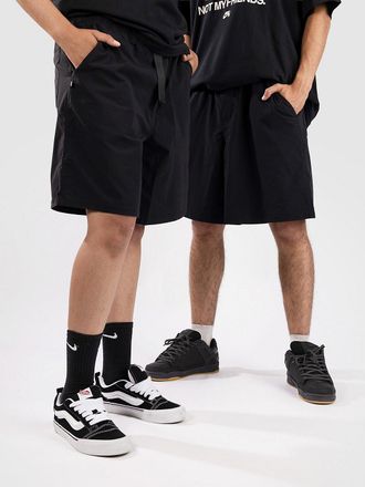Nike 9Er Shorts white
