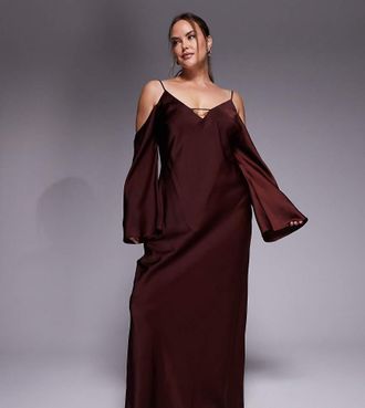 Asos Curve ASOS DESIGN Curve - Lang&auml;rmliges Midi-Tr&auml;gerkleid aus Satin in Schokobraun mit abfallender Schulterpartie-Brown