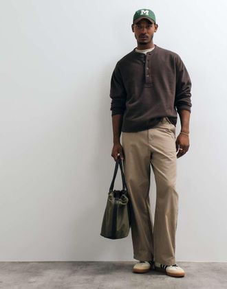 Abercrombie & Fitch Oversize-Henley-Oberteil in Braun