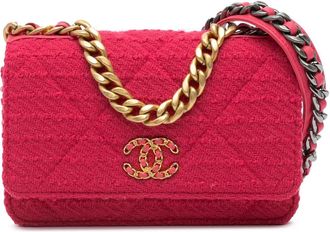 Chanel Hobo Bags - Tweed 19 Wallet On Chain - Gr. unisize - in Gold - f&uuml;r Damen