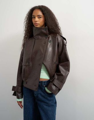 Topshop trench court oversize en imitation cuir marron-Rouge