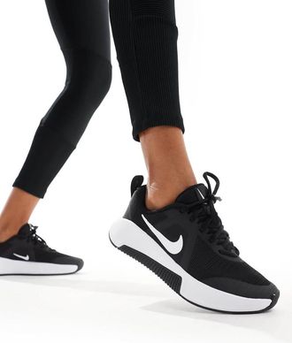 Nike MC 3 - Sneaker in Schwarz und Weiß