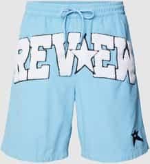 Review Baggy Shorts im College Star Style