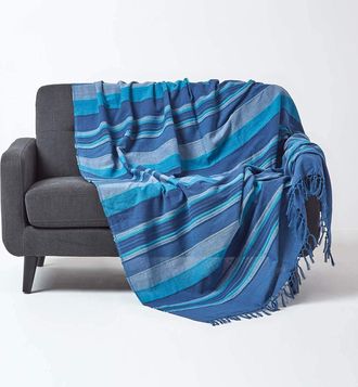 Homescapes große Tagesdecke Morocco, blau, Sofa-Überwurf aus 100% Baumwolle, weiche Wohndecke 225 x 255 cm, blau gestreift, mit Fransen