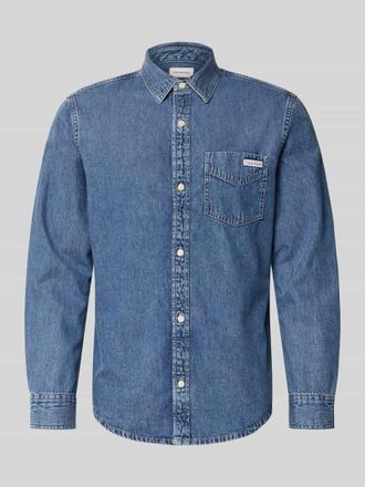 Calvin Klein Jeans Regular Fit Jeanshemd mit Brusttasche und Label-Detail