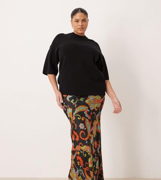 Never Fully Dressed Plus Never Fully Dressed Curve - Dorris - Jupe longue en satin imprim&eacute; cachemire - Noir