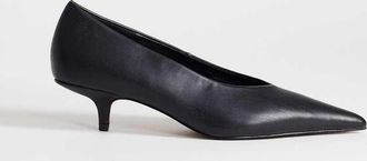 Topshop Avril Kitten-Heel-Mid-Court-Schuh in Schwarz