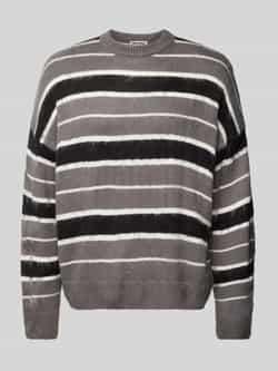 Review Strickpullover mit Rundhalsausschnitt