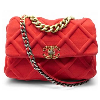 Chanel Crossbody Bags - CHANEL 19 QUILTED JERSEY ROT 2019 SCHULTERTASCHE - Gr. unisize - in Rot - f&uuml;r Damen