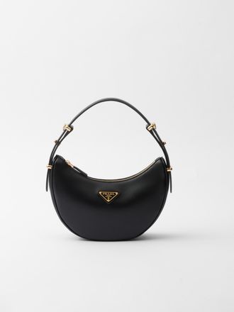 Prada Kleine Prada Arqué Schultertasche aus Leder