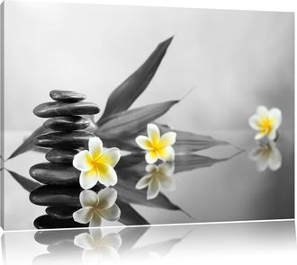 Pixxprint Monoi Bl&uuml;ten vor Zen Steinturm B&W, Gr&ouml;&szlig;e: 80x60cm, Leinwandbild, fertig gespannt, Wandbild, Dekoration, Kunstdruck, kein Poster