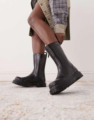 Dr. Martens Rejena - Wadenhohe Stiefel in Schwarz