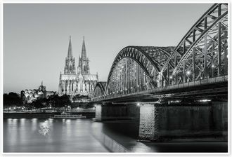 Posterlounge K&ouml;ln am Abend schwarz-wei&szlig; Poster von Michael Valjak 90 x 60 cm Schwarz-Wei&szlig; Wandbilder Wanddeko