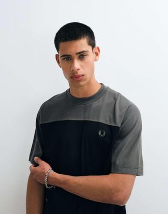Fred Perry t-shirt color block noir et kaki-Multi