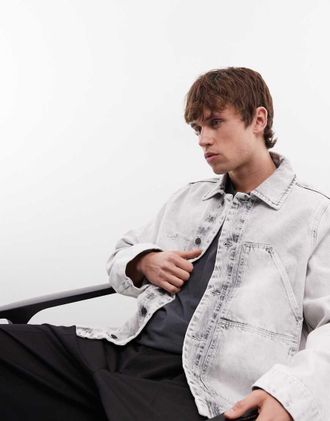 AllSaints Mukesh - Jeans-Hemdjacke in gebleichtem Grau mit durchgehender Knopfleiste