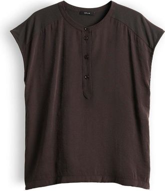 OPUS Kurzarmshirt Sajula aus glatter Webware mit samtiger Oberfl&auml;che Zarte Falten geben dem Look eine lockere Leichtigkeit