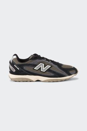 New Balance Mod&egrave;le mis en non visible: Mod&egrave;le femme - Taille 37,5