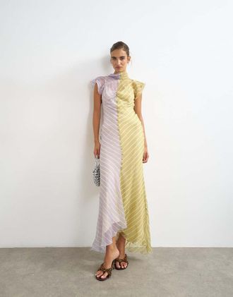 Topshop robe longue en mousseline avec d&eacute;tail &eacute;charpe &agrave; rayures violettes et vertes