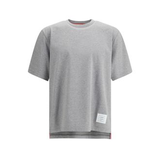 Thom Browne Oversized T-Shirt mit ikonischem Patch - - Tops - Herren - Grau - L
