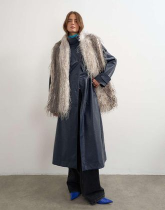 Topshop Sandy &eacute;charpe en faux-fur l&eacute;g&egrave;re blanc cass&eacute; et gris-Neutre