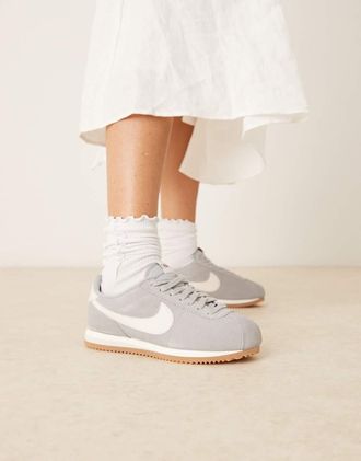 Nike Cortez - Baskets en daim - Gris clair