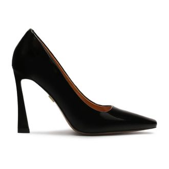 Kazar Lackierte Pumps mit einem ungew&ouml;hnlichen Absatz - - Shoes - Damen - Schwarzk - 37 EU