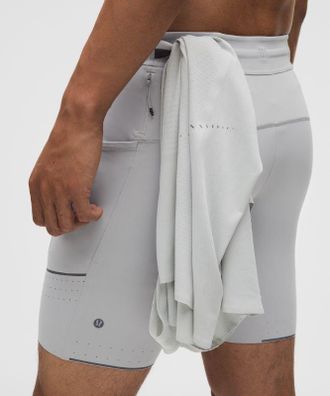 lululemon Fast and Free Kurze Leggings f&uuml;r M&auml;nner - 20 cm - Gr&ouml;&szlig;e XL in Silver Drop