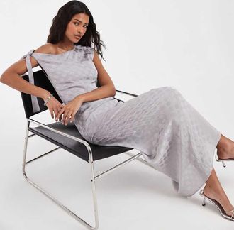Motel Sardian - Robe &agrave; pois longue avec &eacute;paules d&eacute;nud&eacute;es en mousseline - Gris argent&eacute;-noir