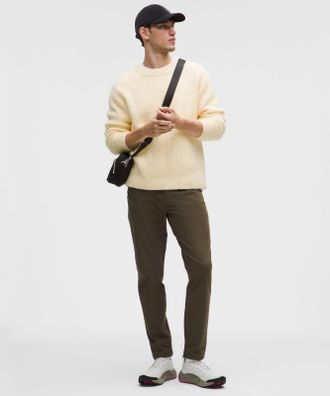 lululemon ABC Slim-Fit 5 Pocket Pant 32L Brushed Warpstreme f&uuml;r M&auml;nner - Gr&ouml;&szlig;e 31 in Olive Brown